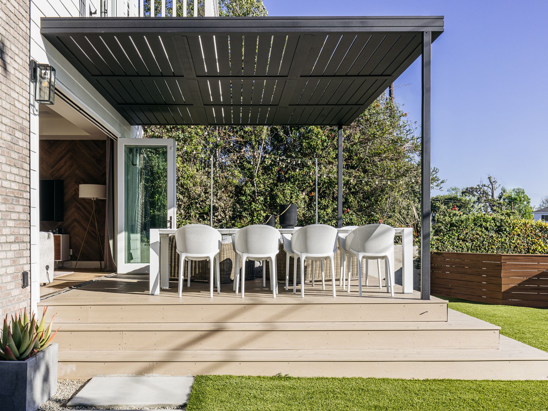 How to Setup an Outdoor Dining Area in your Balcony - Camella Homes