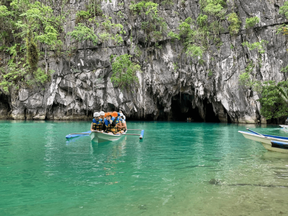 Pocket Guide to Paradise: Navigate the Philippines with The Philippine ...