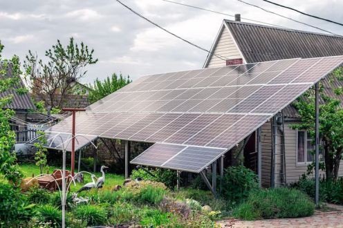 Community Solar Projects: Power Initiatives in Housing Developments ...