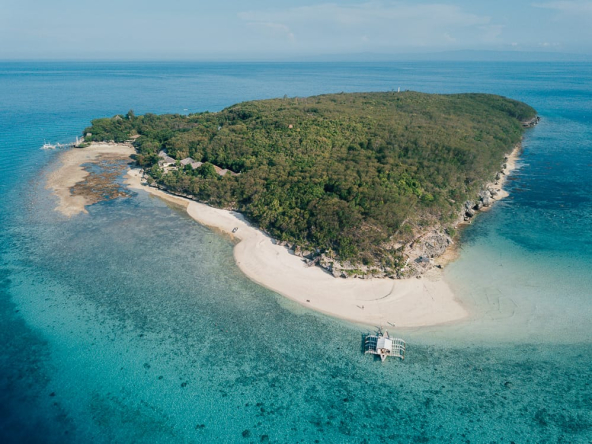 The Most Famous Sandbars in the Philippines Worth Visiting