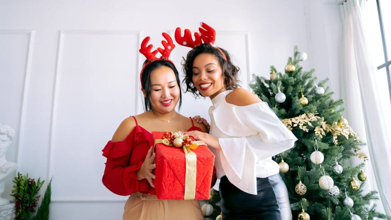 Essential Tips for Holiday Self Care: Nurturing Yourself This Season